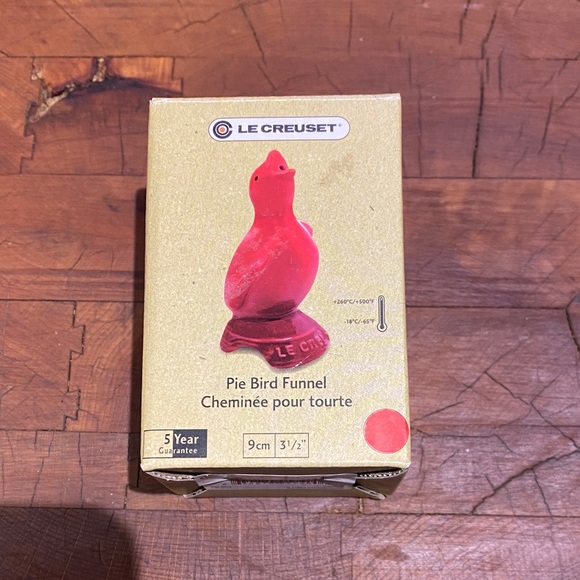 Le Creuset | Kitchen | Le Creuset Pie Bird Funnel | Poshmark